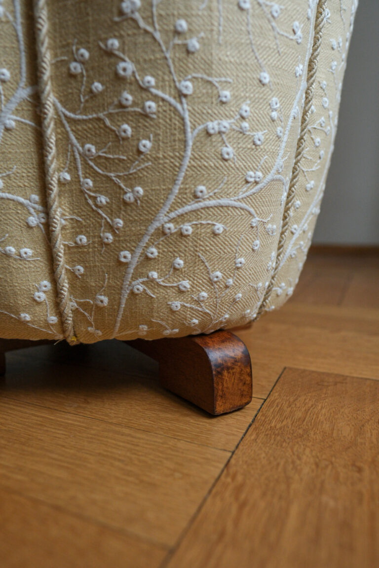 Taburet tulipán / Halabala – Eterle Eshop